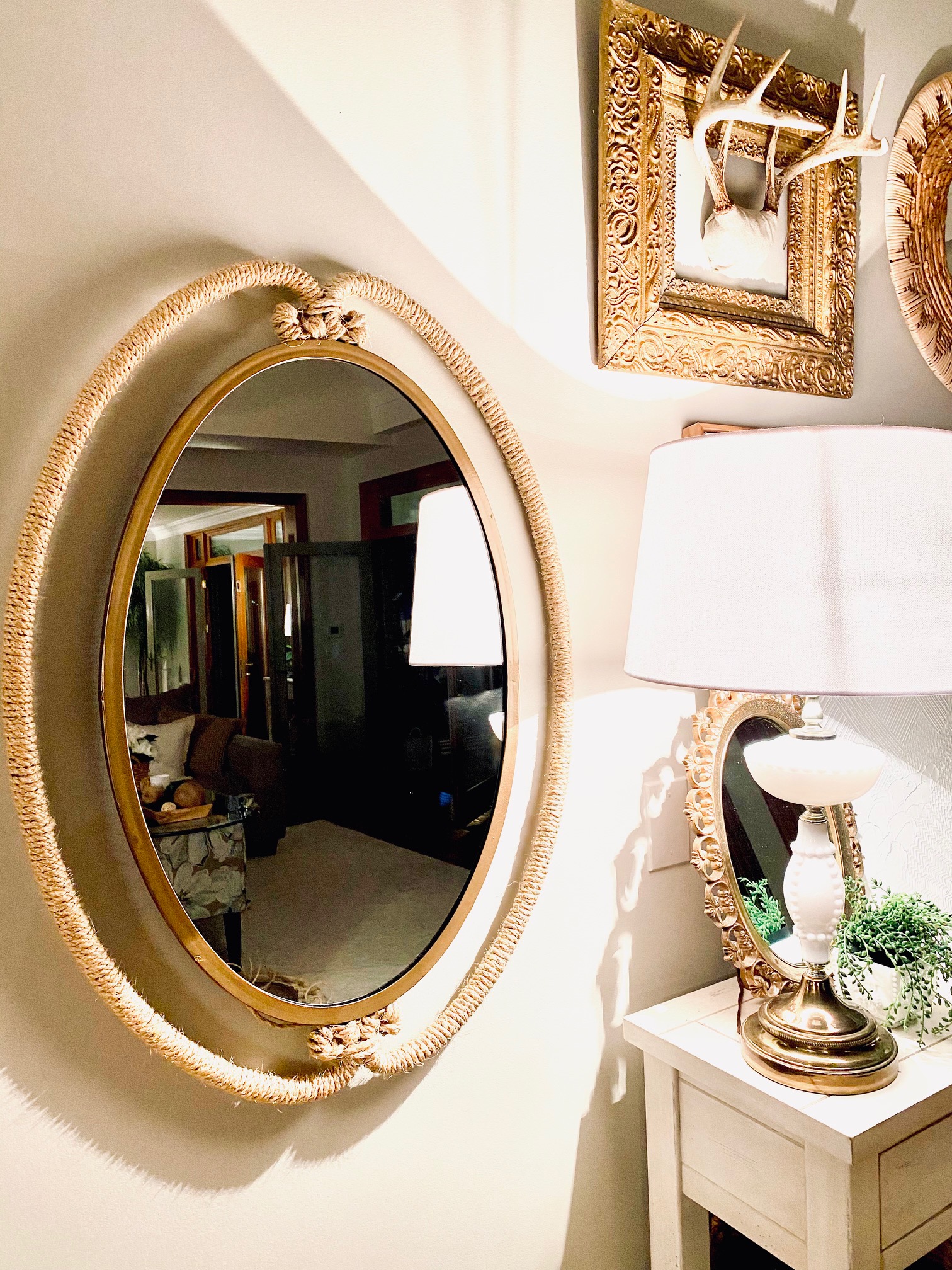 ROPE MIRROR DIY - Not young, not old...somewhere in between